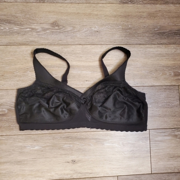 Glamorise | Intimates & Sleepwear | Glamorise Classic Black Bra Sz 44c ...